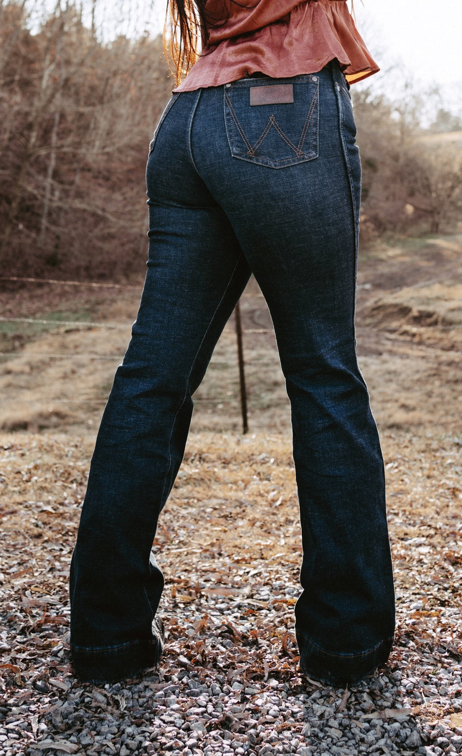 Bᴇʟʟ Bᴏᴛᴛᴏᴍs – Wiseman’s Western